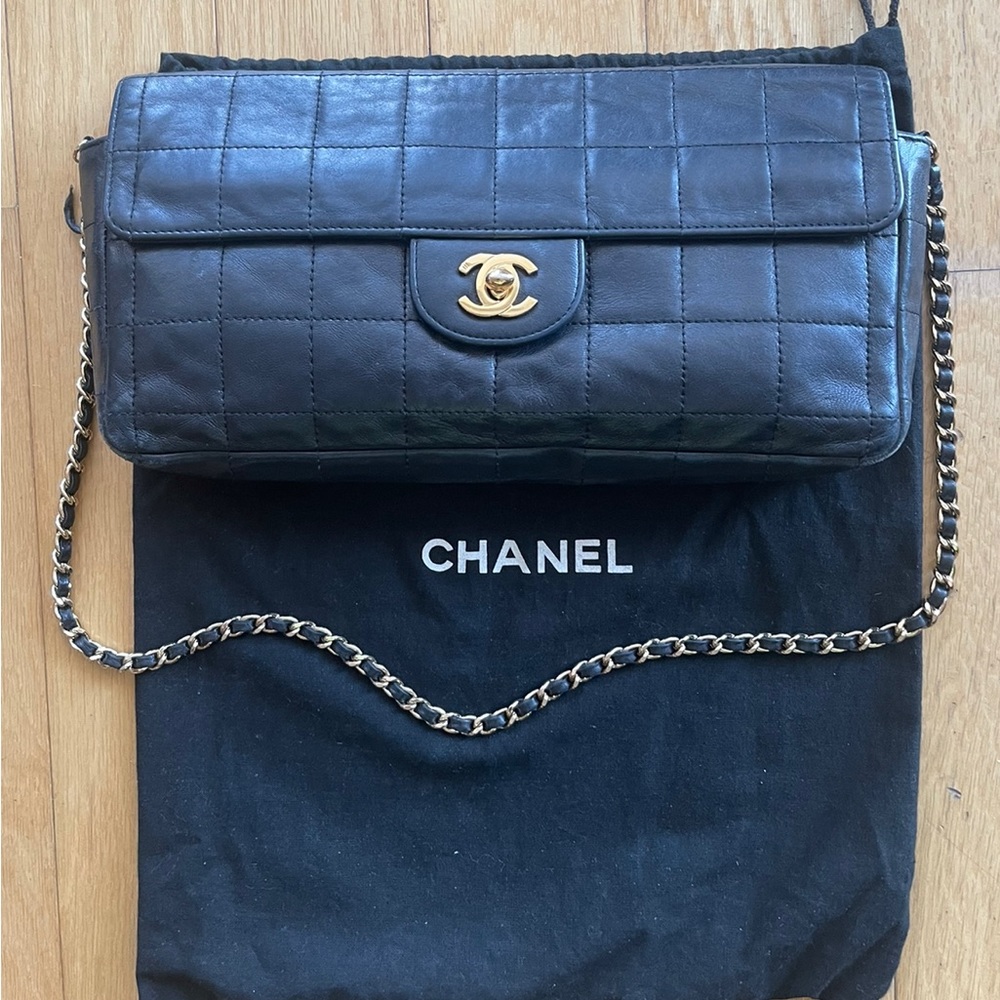 Chanellambskin East West Chocolate Bar Flap Chanel Ba… - Gem